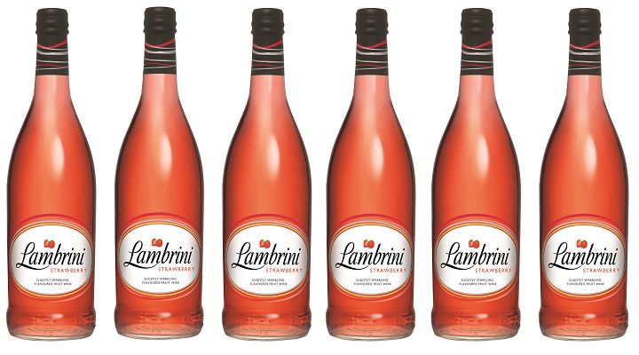Lambrini Strawberry | Glass of Bubbly